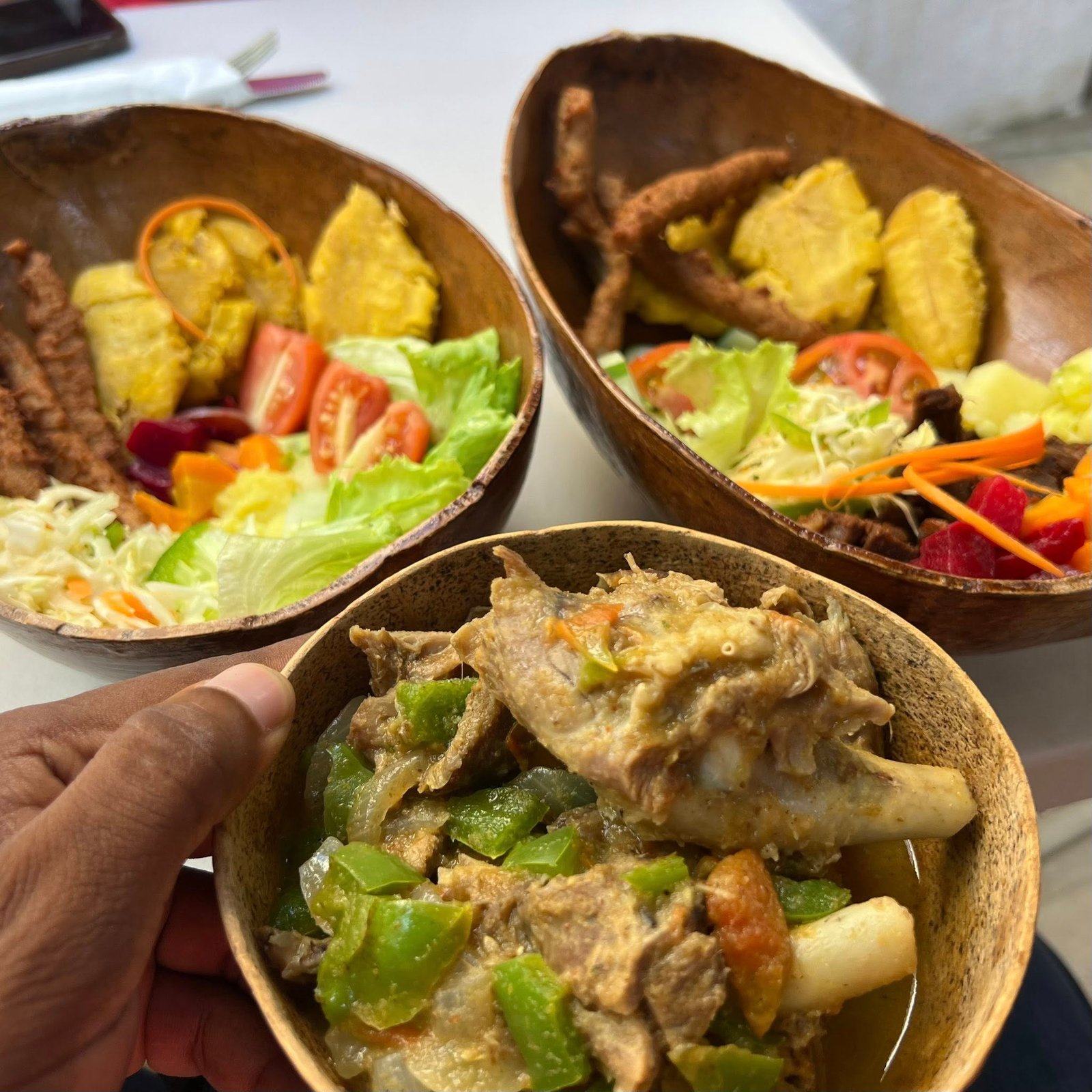 Haiti : Konbo fritay lakay Maggie Restaurant avec Andy Vibert