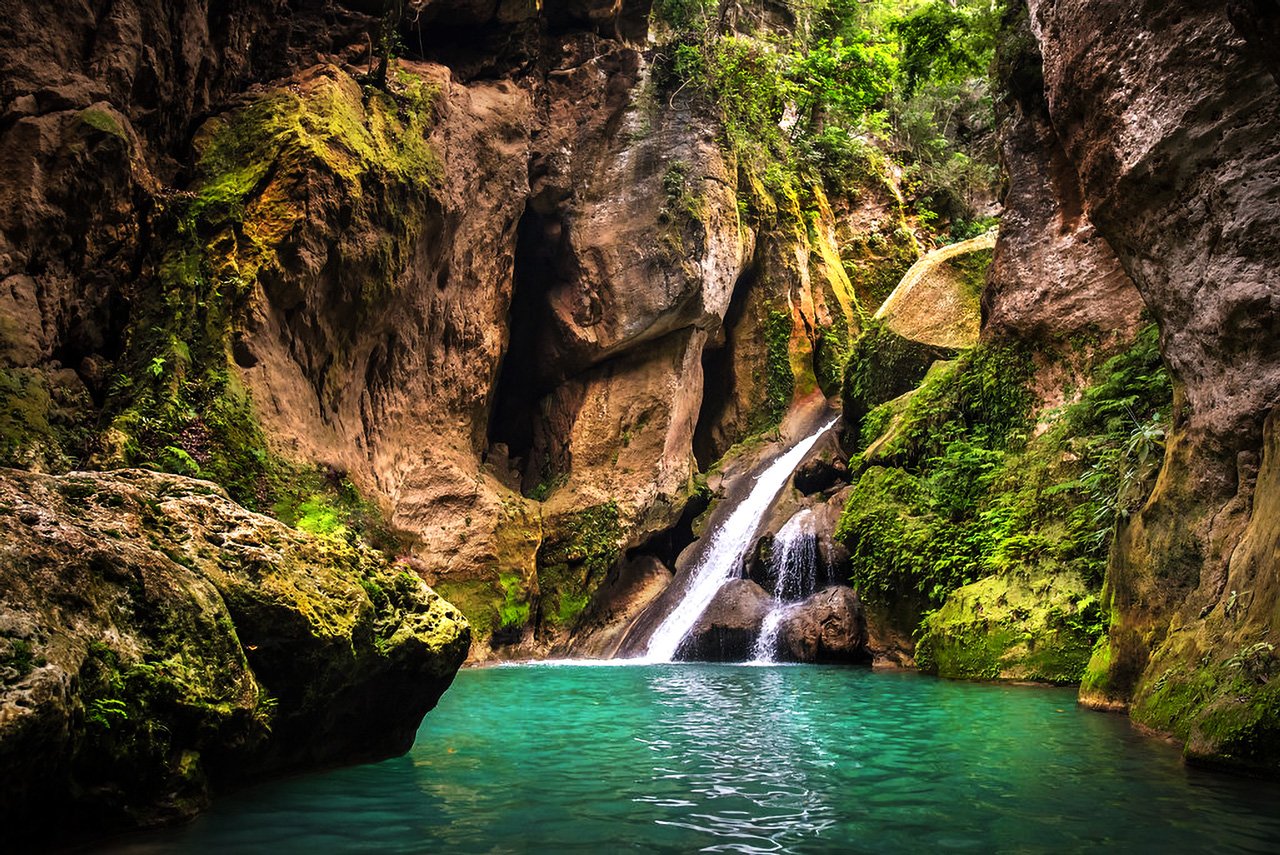 Haiti : Nature and Landscapes of Haiti: Natural Wonders to Discover